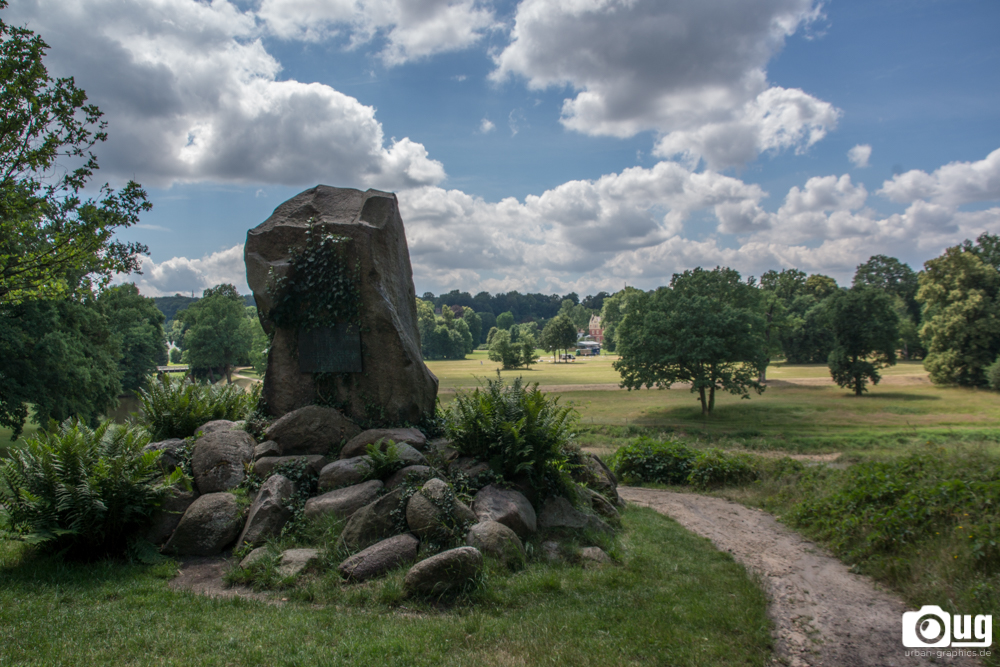Unterwegs im Muskauer Park - Urban Graphics